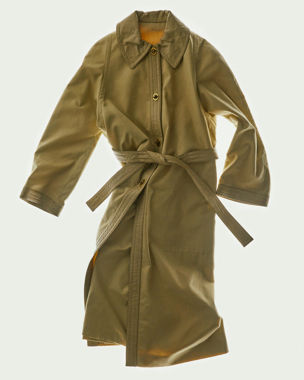 THE TRENCH COAT – Display Copy